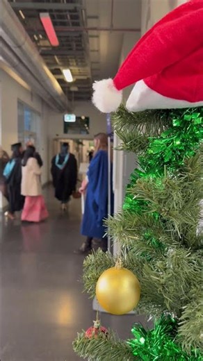 Finding the festive at winter graduation #uniofnottingham