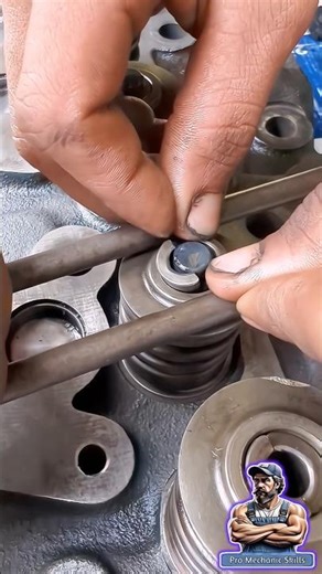 Head Valve Locks Installed in 8 Seconds | Pro Mechanic Trick #mechanic #engine #shorts #skills #yt