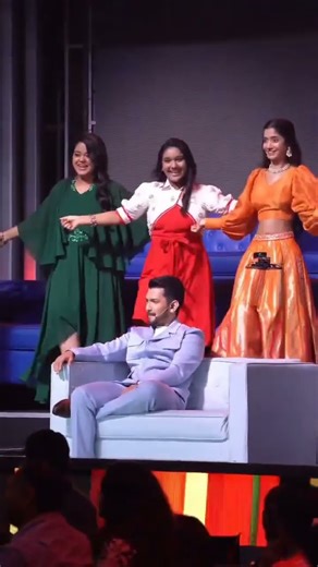 Sugandha Date Ankita Pradhan & Shreya Verma with Aditya Narayan Dance on set of indian idol 16