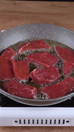 2.7M views · 42K reactions | Chinese secret to tenderizing meat! Even the toughest meat becomes tender in 5 minutes | Easy Recipe | Facebook