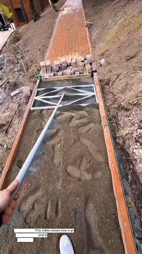 “Satisfying Sand Leveling Tool for Perfect Paver Installation – Pro Construction Technique”