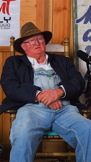 Kyle Gibbs | Garmins are a hell of a tool. You still gotta know when to look up. #doghunting #huntingseason #garmindog @garminfishhunt @dogandhuntsupply | Instagram