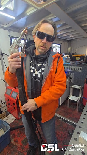 Notre nouveau partenaire teste la soudure laser sur aluminium pour la première fois et réussit une superbe soudure quart à quart. 🔥 Facile à prendre en main, précis et rapide, le laser permet d’obtenir des soudures propres, solides et esthétiques, même sans expérience sur l’alu. 📦 Nos machines sont disponibles partout au Québec ! 👉 Passez au laser, vous allez être surpris ! #soudurelaser #aluminium #innovations #facilité #précision #québec #Canada #CanadaSoudageLaser | Canada Soudage Laser