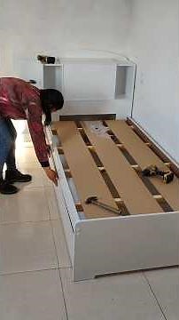 Montando uma Cama Bibox Colorado de Solteiro com Baú - Bom Pastor