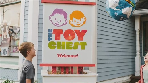 Hillary Key, owner of Indiana’s oldest toy store, “The Toy Chest,” tells NewsNation she’s looking forward to Small Business Saturday. She says tariffs have impacted her pricing, and “it’s a tough year to know people are really comparing prices.” #SmallBusinessSaturday #Tariffs #Holidays | NewsNation
