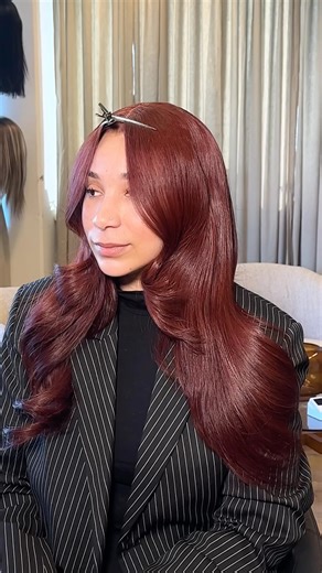 BYJACE The Hair Lounge on Instagram: "She’s wearing our beautiful “Ruby Unit “in 18 inch of our Raw Vietnamese hair and a 5x5 HD closure. Styled with soft, long layers for a clean, natural finish. Available now at Byjace.nl #byjace #wigsnederland #hairstylistnederland #hairstylist #fyp #voorjou #byjace #hairsalonamsterdam #wigamsterdam #wigstylistnederland"