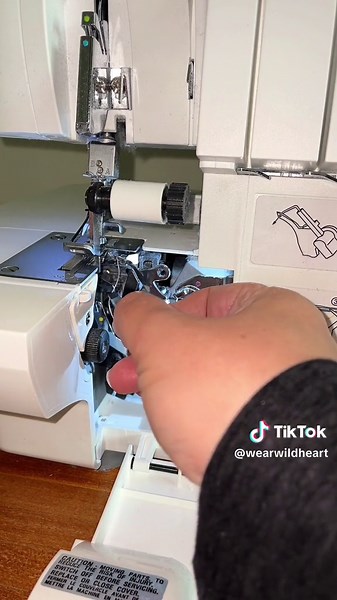 How to string your singer serger. Comment if you have any other tips! #sewing #sewingtok #singerserger #sergertips #sergersewingmachine #howto