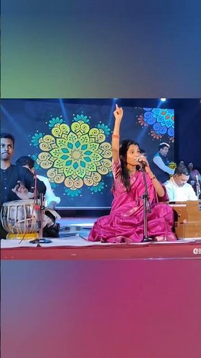 Maithili Thakur Stage Show Live Performance