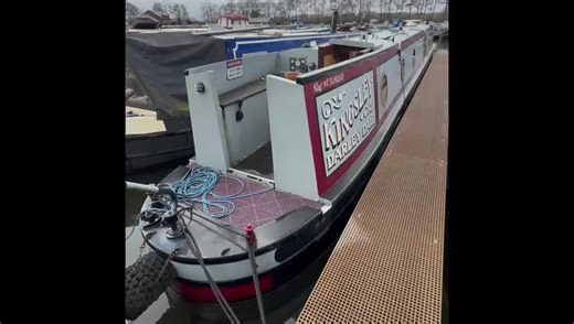Introducing Kingsley, a lovely, well-presented 60ft semi traditional narrowboat built and fitted out by Hexagon Boat Builders in 2009, now for sale at Great Haywood Marina for £73,000. ✨ Nanni Diesel 43hp engine with hydraulic dual system ✨ Last Blacking: 2023 (bitumen) ✨ Boat Safety Certificate: Valid until August 2029 Designed for comfortable cruising or extended stays aboard, she offers a practical layout, warm interior, and versatile living spaces, with accommodation for 2 2 berths and the a