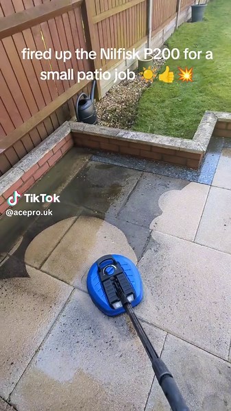 little job with the Nilfisk P200 machine #birmingham #solihull #exteriorcleaning #cleaningtiktok #cleantok #nilfisk #externalcleaning #pressurewashing #warwickshire #ukwork