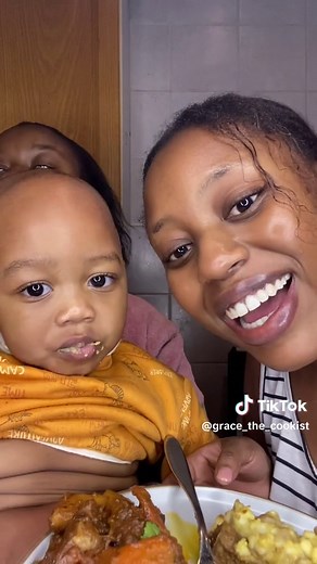 Replying to @ramssibongile94 yall asked for the Samp and Beans recipe… heres the recipe!❤️ Best part is that its quick cook samp and beans, only takes 2 hours. Also my stove is dirty because I was cooking beef stew on the other plate, so the stew kept jumping out the pot❤️ #gracethecookist #sampandbeans #sampandbeansrecipe #quickcooksamp