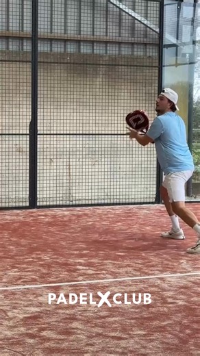 Everybody smash now 🕺🎾 It’s Monday, and the January blues are past. Let’s move. If you need some Monday motivation, get out on the padel court💥🎾 Grab a racket, hit the court, and start your week with a smash at PadelX Todenham! Book your peak or off-peak court now. | PadelX.TodenhamBarn