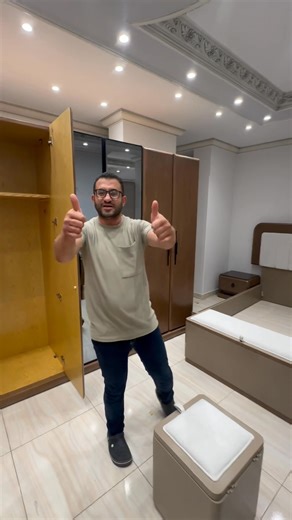 Chambre à coucher moderne venant Égypte 🇪🇬 , conçue en 100% bois véritable.Finition haut de gamme, garantie 10 ans.Disponible uniquement sur commande (délai 25 jours) Commandez vite au 77 609 90 80 whatsapp Appelle 77 775 73 19 Prix 1,800,000fr | Vip House meubles Vaiselle et décoration