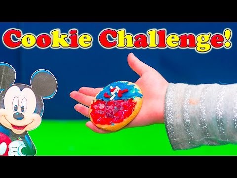 Decorating Cookie Contest with the Assistant Funny Kids and Parents Video