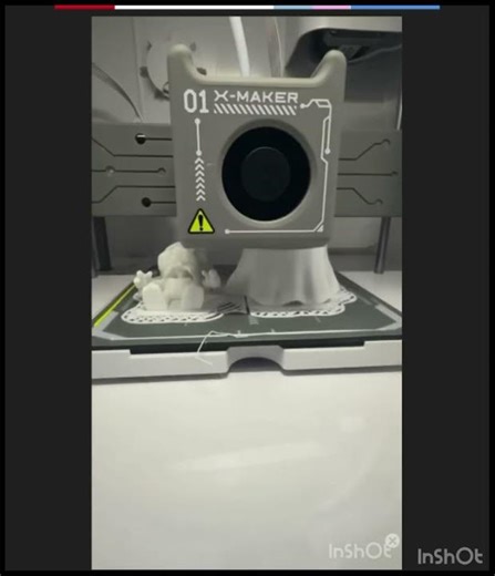 Day one of printhing What sould i do next say it in the chat #3dprinter #cute #cool #ideas