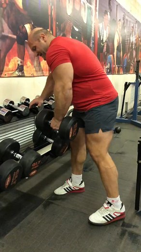 32K views · 704 reactions | #strongman | Musclesandbulk | Facebook