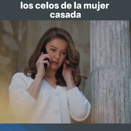 238K views · 10K reactions | Sintió mucha envidia de su amiga y del chofer #BurcuBiricik #SeriesTurcas #TrasElCristal | Series De Televisión Turcas Dobladas | Facebook