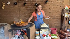 816K views · 52K reactions | Frijolitos con Costillas La Cocina En El Rancho, hola gente bonita estos frijolitos con costillas de cerdo son bien buenos y bien rendidores, les van a gustar mucho y luego bien calientitos. a mi me gusta echarles cilantro, cebolla y chile serrano picados y queda aun mas buieno Muchas gracias mi gente bonita por todo su apoyo y por ver mis recetas, que Dios los bendiga | La Cocina En El Rancho | Facebook