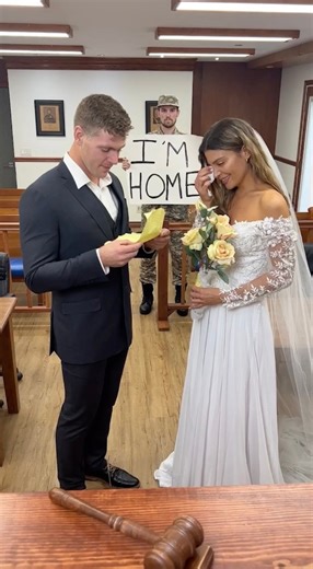 Brides Brother surprises her on her Wedding Day 🥹 Brides military brother surprises her by attendingh er wedding after she shares heartfelt vows including a tribute to her American Hero brother. #heroes #america #surprise #wedding #couplegoals #fblifestyle | Jamie and Blake