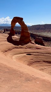 Iconic delicate arch views in Arches National Park, Moab, Utah 🏜️ #travel #vacation #moab #utah | RobertJohn