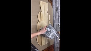 Turn an old pallet into THIS for Christmas!