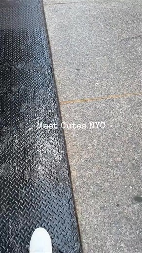 34K views · 2K reactions | Kismet Meeting #viralreels #love #howco #viralvideo #instagram #meetcute #reel #viral #reels #trending | MeetCutesnyc | Facebook