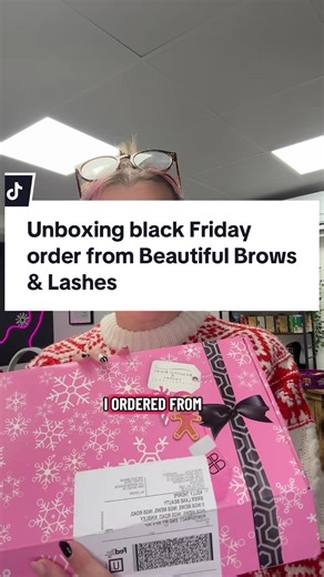 Unboxing my Black Friday order from @Beautiful Brows HQ my favourite lash lift solution and shields. They do free samples of their solutions so if you’re looking to trial new solutions I can really recommend these.