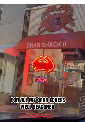 the crib & crabs😍 the perfect Tuesday night❤️ #fyp #crabs #relaxing #myhappyplace #home