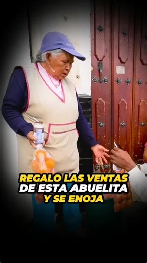 Regalo las ventas de esta abuelita y se enoja 🥺💔 #jhonnycevallos #clipsjhonnycevallos #ecuador🇪🇨 #kickjhonnycevallos #ayudajhonnycevallos