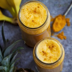Stop Inflammation With This Pineapple Daily Turmeric Smoothie Learn more: https://bit.ly/2joGlKj | Juicing Vegetables