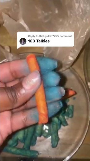 100 Layers of TAKIS DUST on fingers (how to plus reveal)