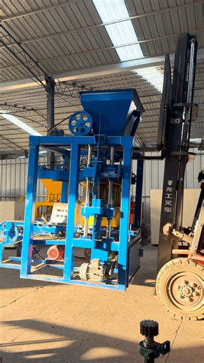 Terbrickmachine on Instagram: "#blockmachine #productionlineequipment #blockmakingmachine #interlockingpavers #blockmaking"