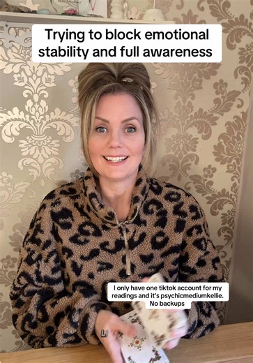 Trusted Psychic Medium Kellie: Authentic Readings Online