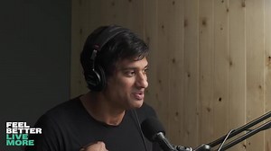 How to Build Good Habits and Break Bad Ones with James Clear. Do you believe habits are ‘good’ or ‘bad’? Are you constantly trying to create better habits and quit those that don’t serve you? Today’s guest has insights that will help get your 2021 off to a great start by truly understanding what habits are – and how to optimise them. James Clear is an entrepreneur and New York Times best-selling author of Atomic Habits a handbook for anyone who wants to finally get to grips with successful behav