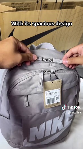 Nike Elemental Backpack: Perfect for Students and Travelers