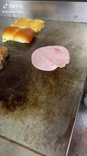 CUBANO SLIDERS from Izkina Food Truck in Bushwick, Brooklyn NYC! 🔥🔥 Don’t mind if we do! 🤤 #DEVOURPOWER #fyp #foryou #foodtiktok #cubano #brooklyn #nyc #nycfood #cheesy #devour #couple #foodies #foodie