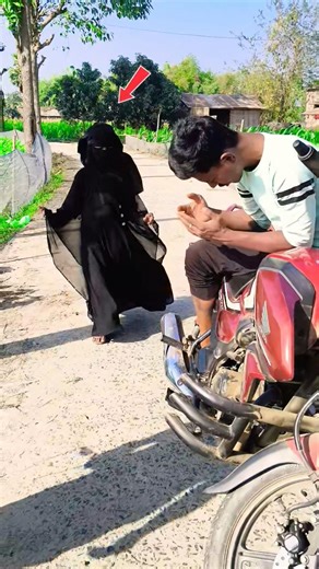 हाथ फस गया फिर देखो 😱🧕😭 naat duniya chhod di humne #hijab​ #shortsfeed​ Barkat ali🧕❌✅