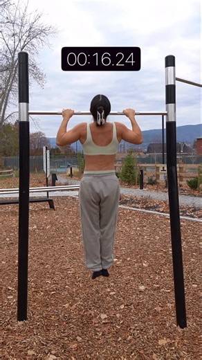 Summer on Instagram: "Maxing out pull-ups in 30s. I’m curious if butterfly pull-ups are quicker? Stitch this video and show me! I’m sure many of you can beat me😊 #calisthenics #crossfit #pullups"
