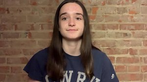 Meet Jackie Broz 👋 Studying nursing at CWRU is the first step toward a future in healthcare leadership, and that doesn’t necessarily have to mean a career at patients’ bedsides. CWRU nurses are equally well-equipped to enter fields like healthcare education, policy-making and, in sophomore Jackie’s case, business leadership. This fall, Jackie, who is pursuing a major in nursing and a minor in business management, balanced her nursing clinicals and courses with a sales and marketing internship a