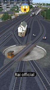 Banyak Kereta Api Cepat Melintasi Persilangan Berbahaya Kereta Api #train #railroad #indianrailways #GTAOnline #GTA | RAI official