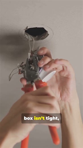 Ceiling Fan Wobbling? Here’s the Fix (Simple FixIt)