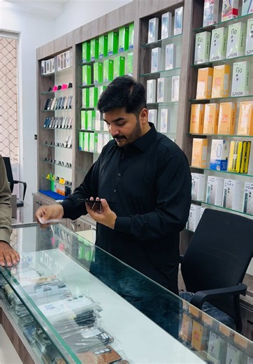 Explore Apex Mobile Store in Chakwal