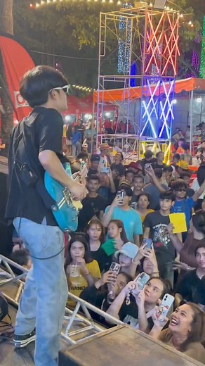 เบิร์ดกีต้าร์บลูส์ โซโล่!!! 🎸🎸🎸 BirD; Guitar BLUe” | บิ๊กสุรินทร์ แฟนเพจ