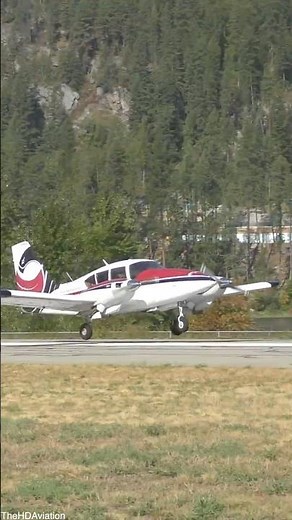 Piper PA-23-250 Aztec Takeoff