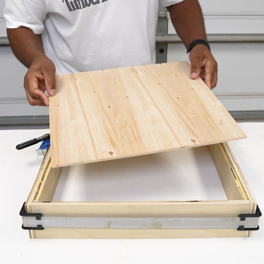 4M views · 756 shares | Here is a quick way to make a simple drawer with a circular saw. Full Video: https://youtu.be/Vk4RuYIxROo Article: https://diycreators.com/diy-minimalist-floating-wall-desk/ #diycreators #DIY #homemade #woodworking #limitedtools #drawer #desk | DIY Creators | Facebook
