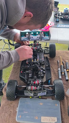 Adjusting the camber on my Agama Racing N1e at Round 2 of Nitro X Cross at South Coast RC! 👍🏻🏁 | Tayler Letchford RC and Racing