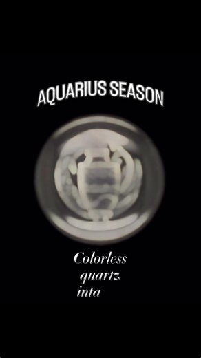 🫥This is a colorless quartz intaglio depicting my zodiac sign. 💍Instead of setting it into a traditional piece of jewelry, I placed it inside an origami owl locket to allow the carving to be seen in a full 360° view. Intaglios are meant to be studied from multiple angles, and this setting lets the imagery move with the wearer. ♒️During Aquarius season, I’ll be wearing this alongside my amethyst birthstone pieces. A balance of symbolism, material, and personal meaning. 💎 colorless quartz intag