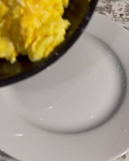 Easy Scrambled Eggs Recipe: Simple and Delicious Breakfast Idea