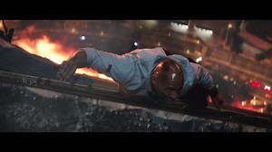 693K views · 2.9K shares | A 240 pisos de altura, el riesgo nunca ha sido tan alto. #ElRascacielos ¡13 de Julio en Cines! | Universal Pictures | Facebook