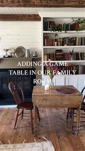 #cottagecorevibes #antiquefurniture #cottagestyle #farmhouse #cottagecoreaesthetic #hometour #oldhouse #primitive #homedecor #fyp #interiordesign #lightacademia #homeinspo #decor #rustic #livingroom